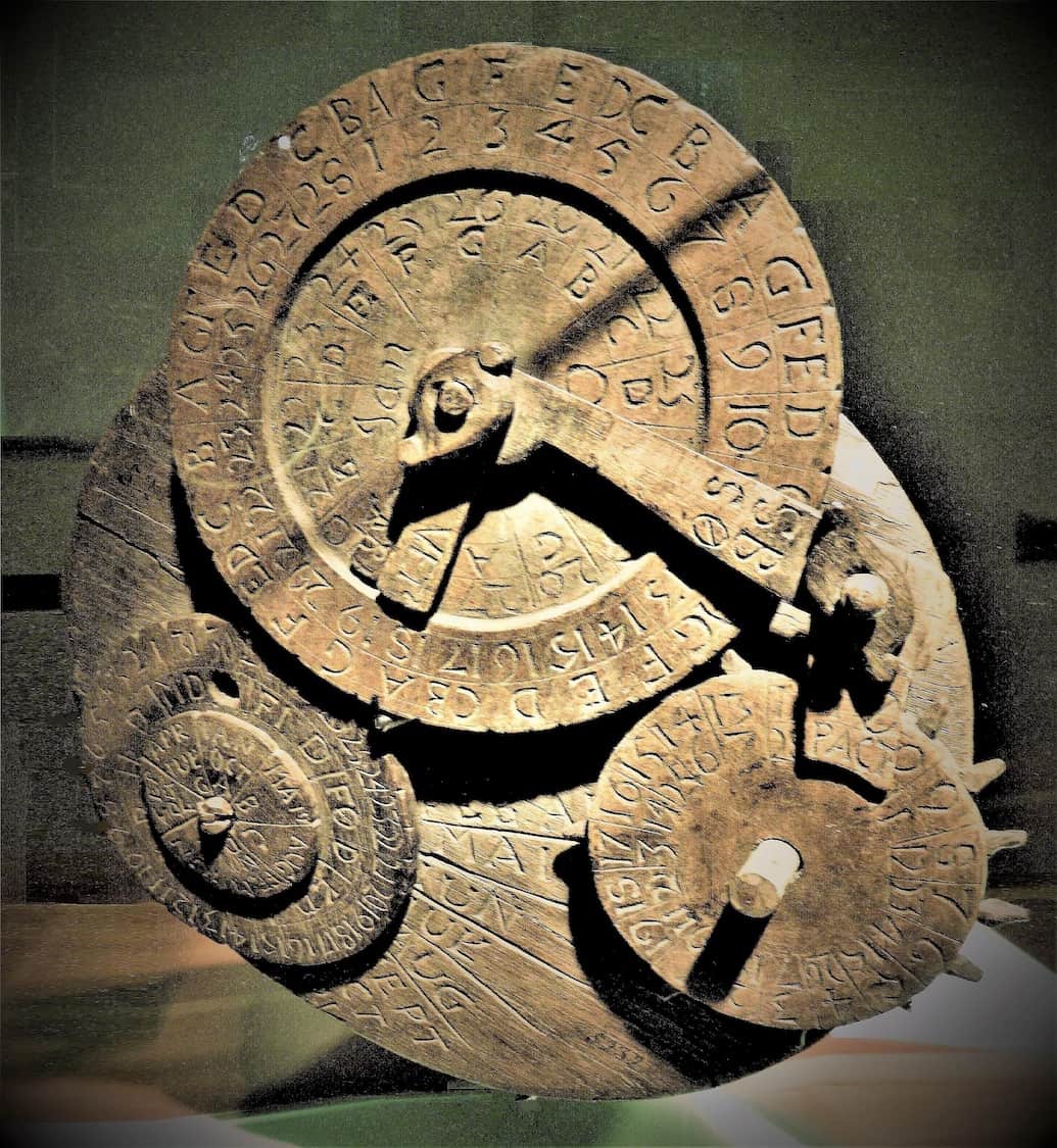 Episode 109 - The Antikythera Mechanism with Prof Xenophon Moussas ...